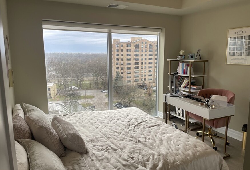 Furnished Luxury condo 2BR+den fully furnished downtown london near ...